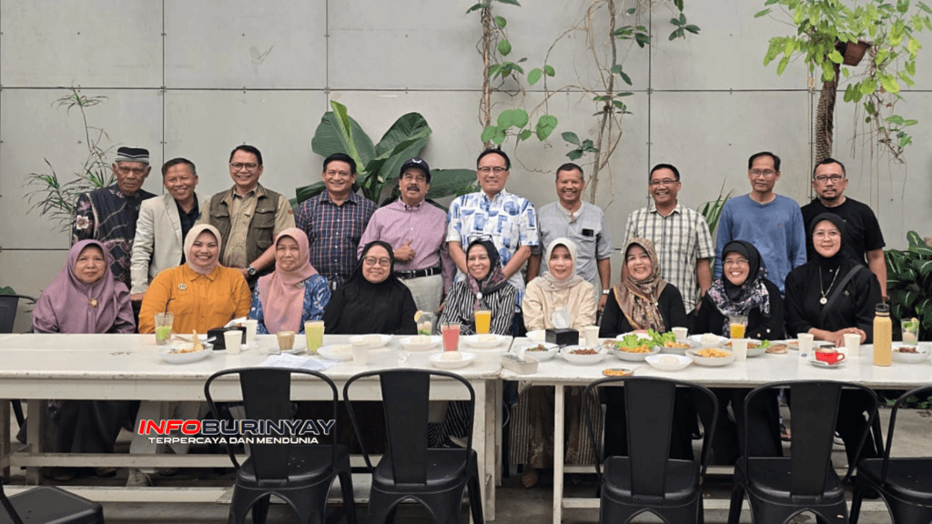 Silaturahmi Penuh Kehangatan dalam Halal Bihalal Keluarga Besar BKD ...