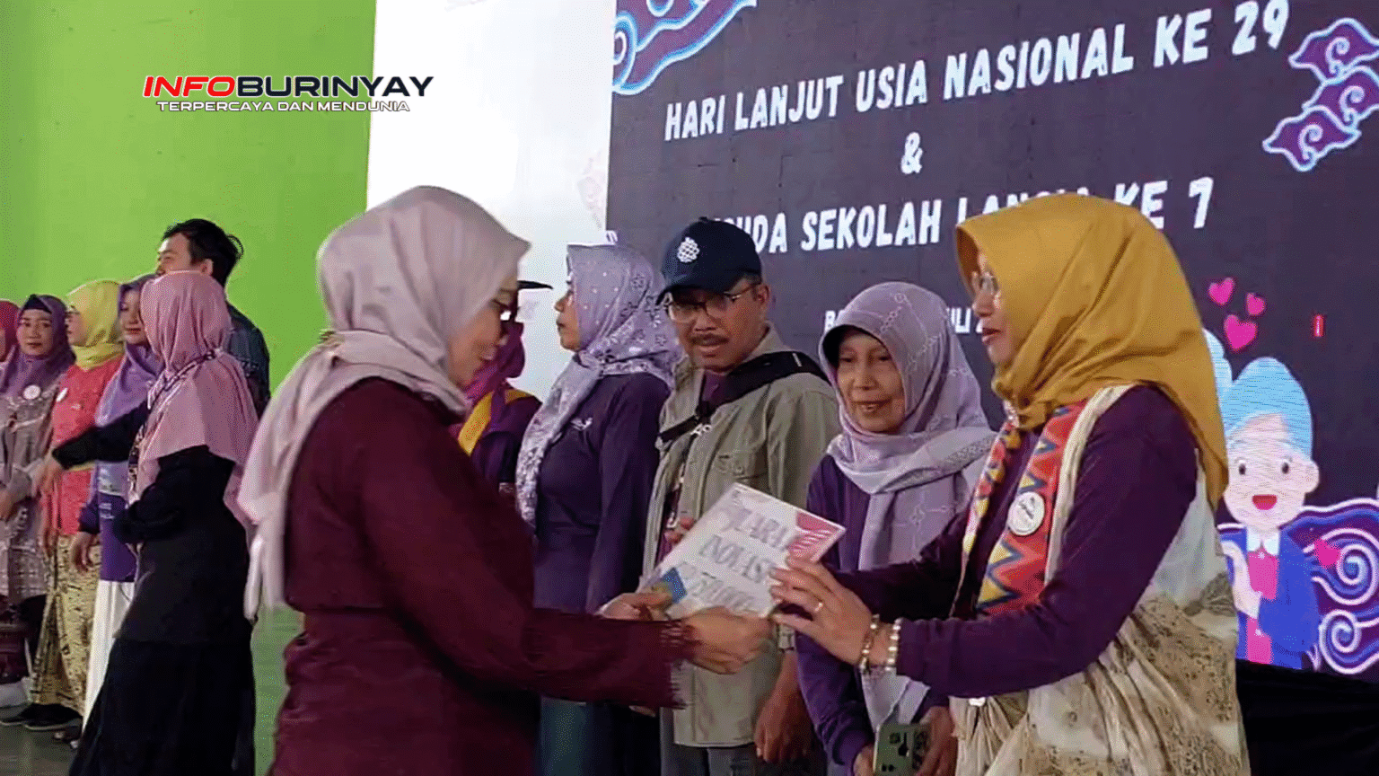 Jabar Istimewa untuk Lansia: HLUN ke-29 dan Wisuda Sekolah Lansia ke-7 ...